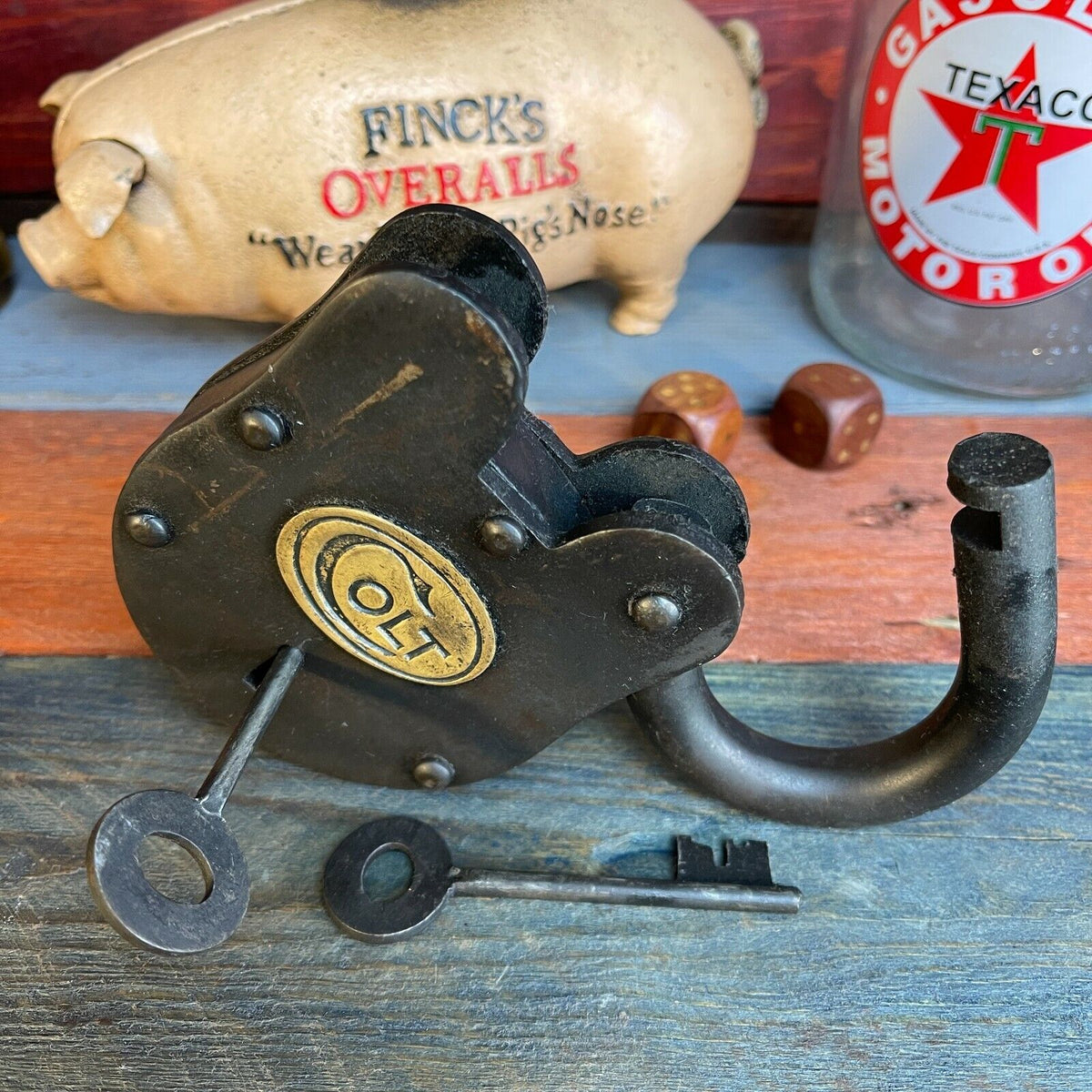 Colt Heavy Duty Cast Iron Lock Padlock W/ Antique Finish, 2 Keys & Bra ...